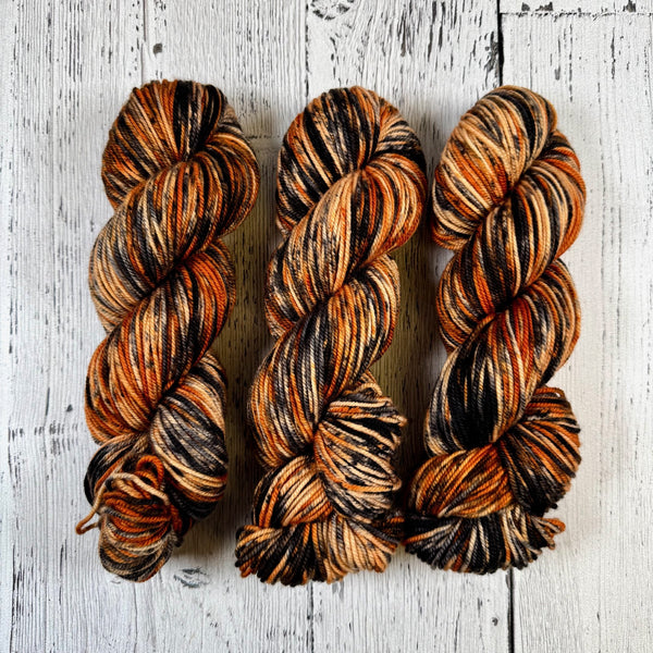 Tortoiseshell Cat - Merino DK / Light Worsted - Dyed Stock - Ancient ...